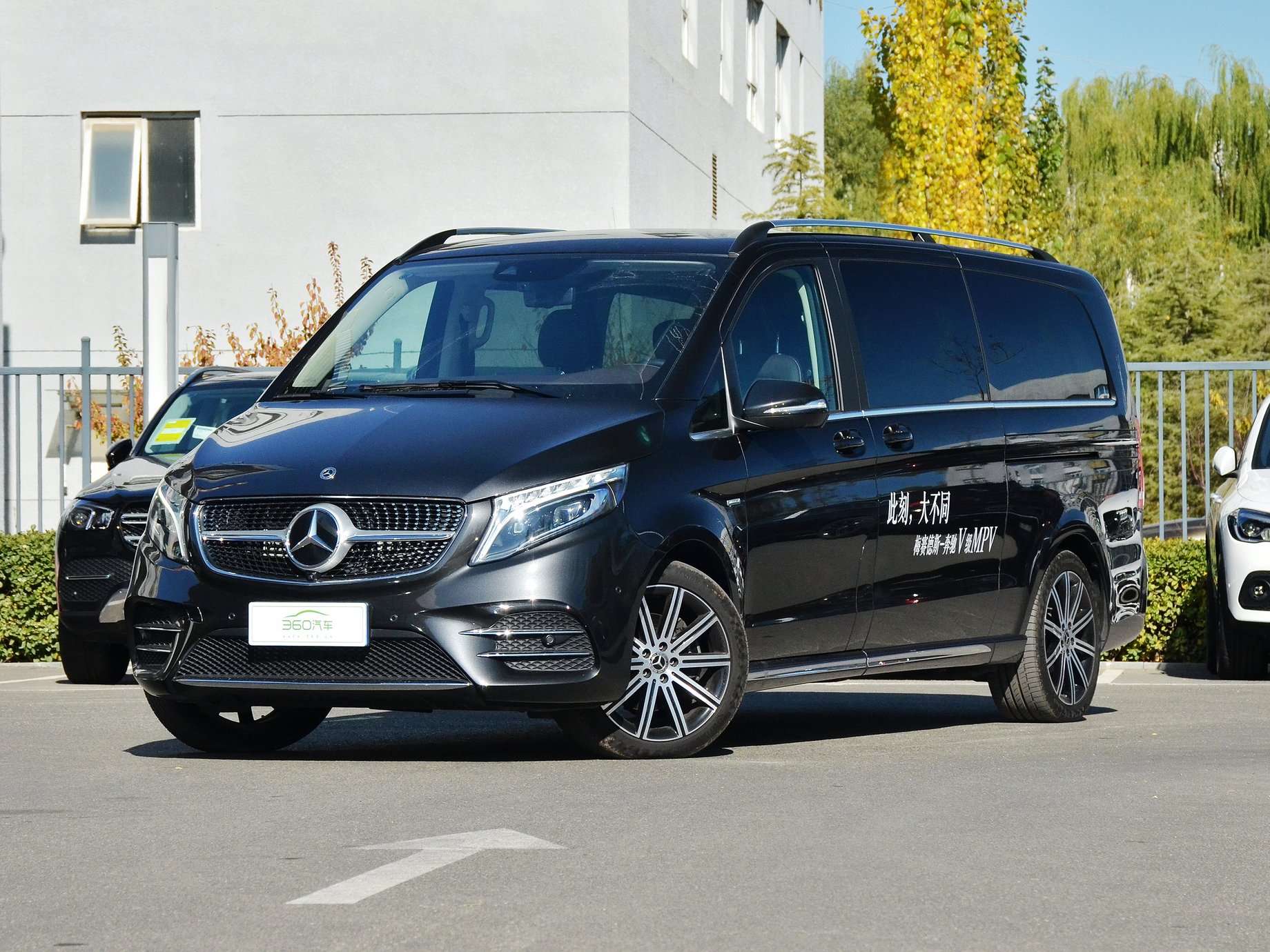 【奔驰V级】福建奔驰_奔驰V级_奔驰V级报价_图片_360汽车