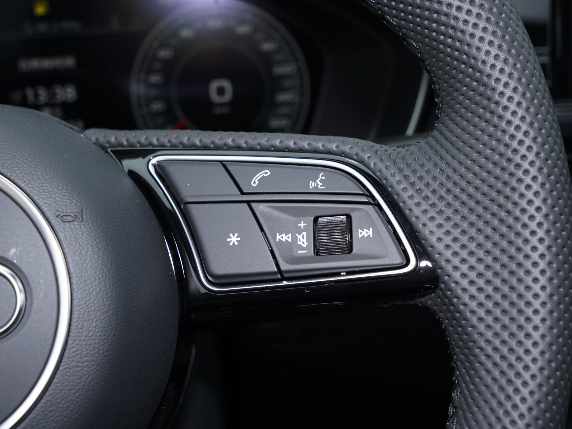 【奥迪A4L】一汽-大众奥迪_奥迪A4L_奥迪A4L报价_图片_360汽车