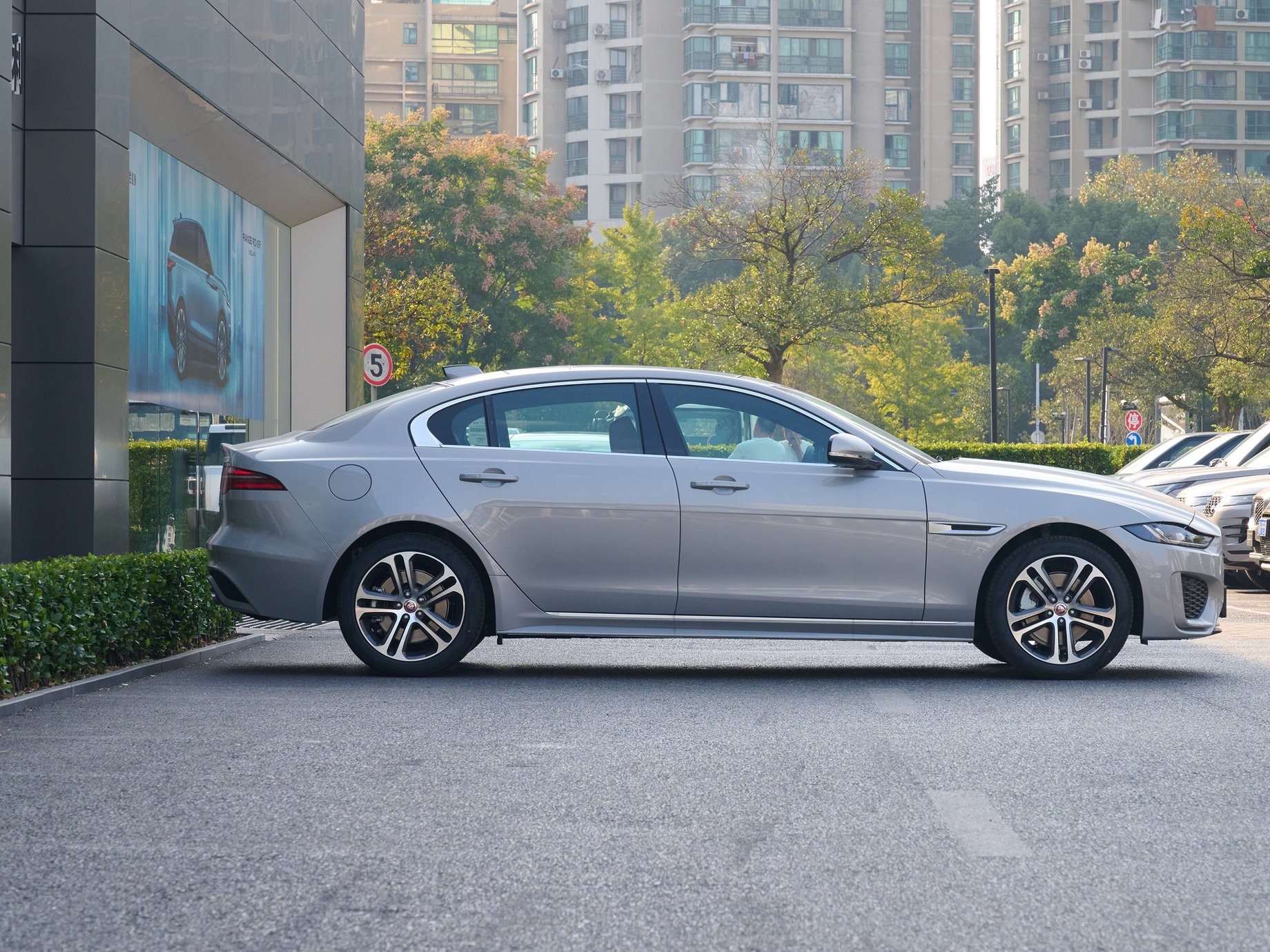 【捷豹XEL】奇瑞捷豹路虎_捷豹XEL_捷豹XEL报价_图片_360汽车