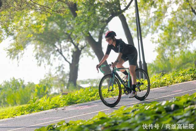 在大城市流行起来的City walk到底是什么？_【快资讯】