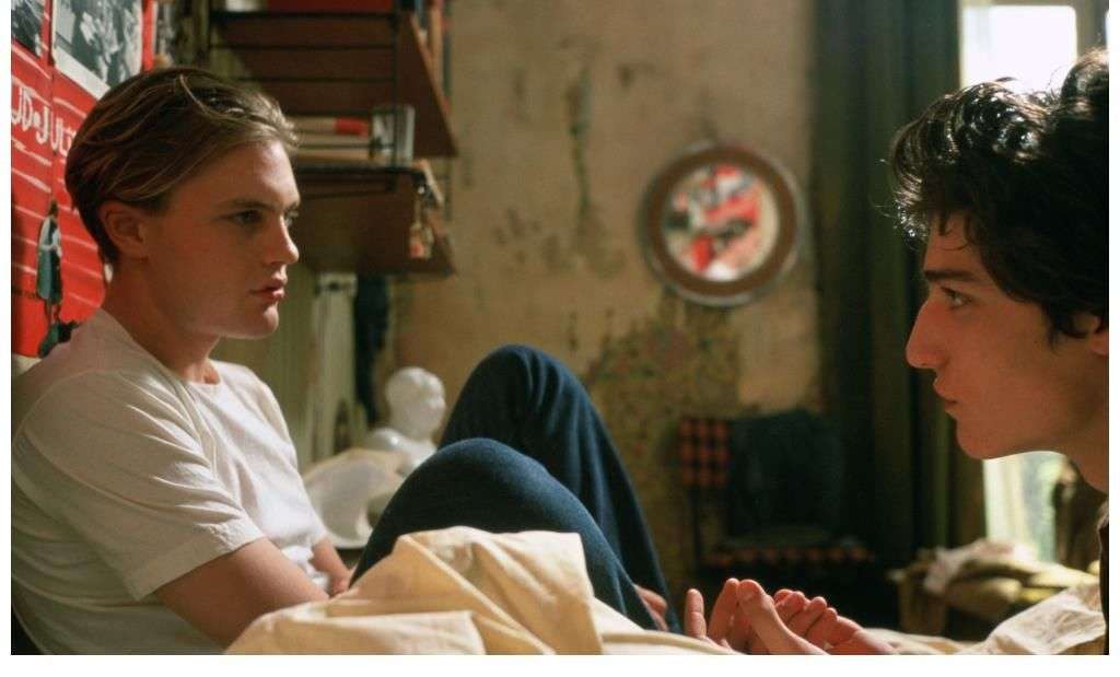 《戏梦巴黎》，女神伊娃·格林，彰显轻狂的法式青春，真影迷必看_【快资讯】