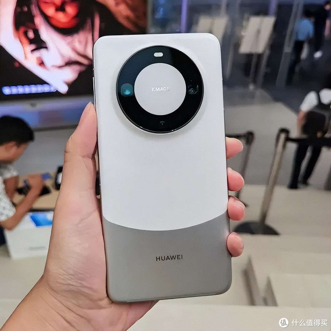 华为Mate60和Mate60Pro有什么区别？哪个值得买？对比下一看就懂_【快资讯】