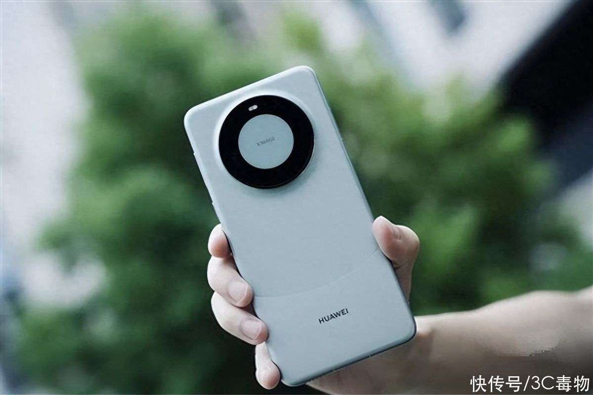 华为Mate60Pro重大升级，麒麟9000s完全解锁，性能吊打骁龙8Gen2_【快资讯】