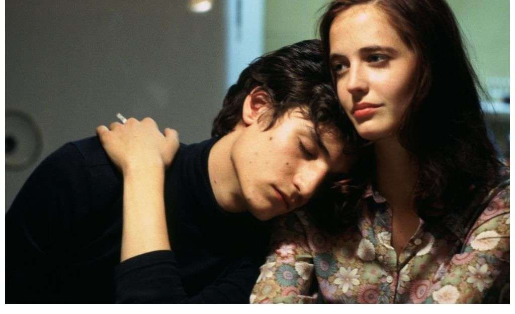 《戏梦巴黎》，女神伊娃·格林，彰显轻狂的法式青春，真影迷必看_【快资讯】