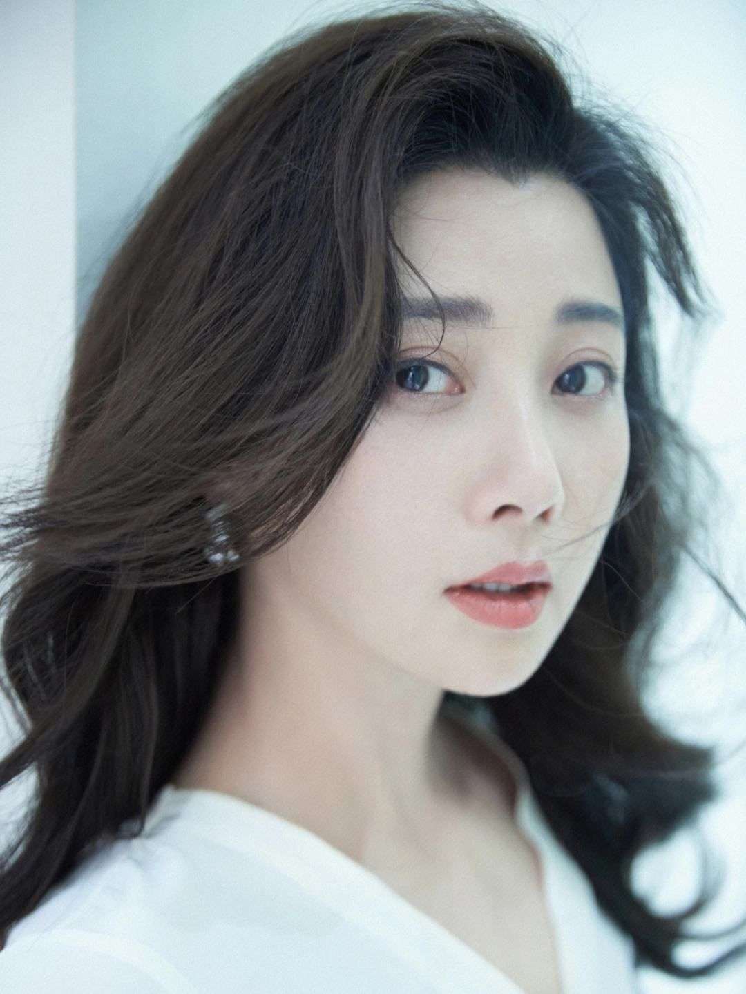 回顾：孙东海到底是个什么人物？就连张柏芝都没能逃过他的“魔爪”_【快资讯】