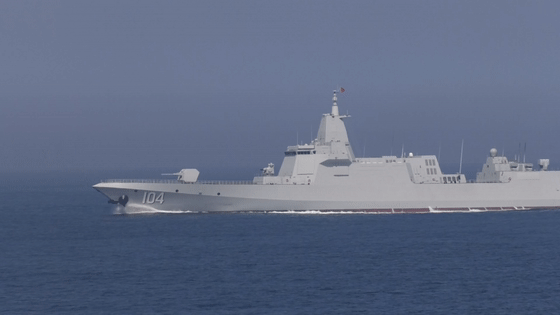 055罕见夜间开炮，不靠目视就“灭敌”，演练“防核生化袭击”_【快资讯】