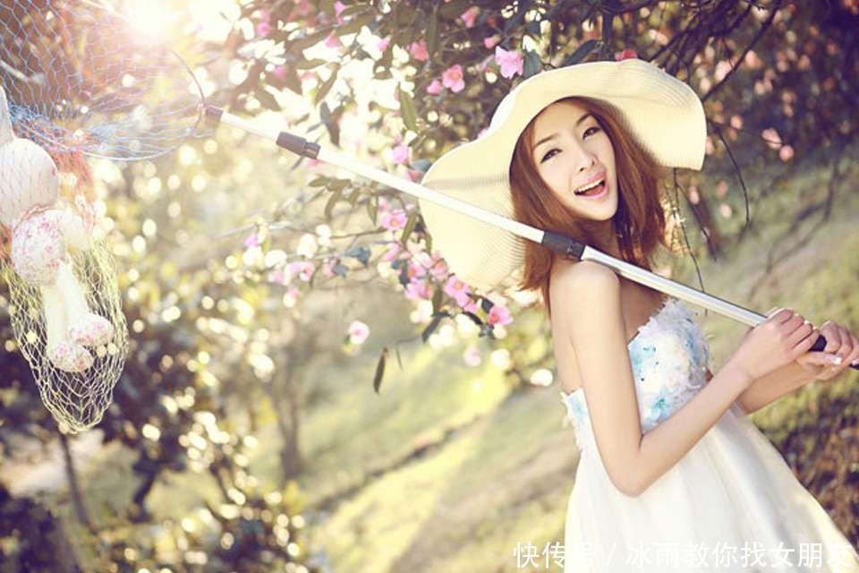 当女生给你这4个暗示的时候,说明她愿意让你追求她了