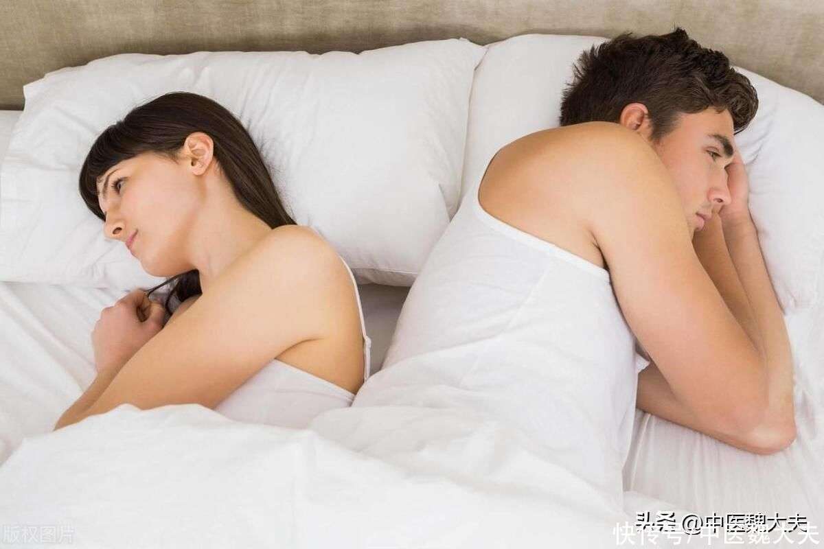 一位单身女士的疑惑：长期夹腿自慰，到底有什么危害？ 【快资讯】