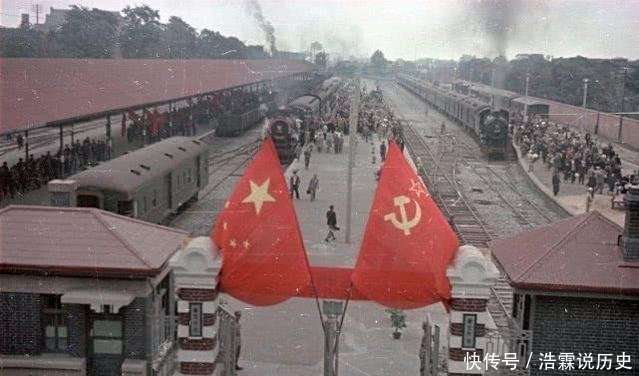 1949年新中国成立时北京街景罕见彩照，城市面貌焕然一新！_【快资讯】