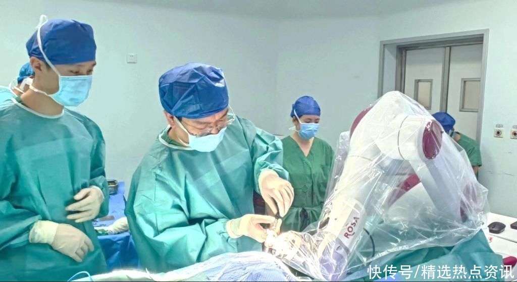 山东首例！齐鲁医院完成首台ROSA ONE机器人辅助神经外科丘脑病变活检微创手术_【快资讯】
