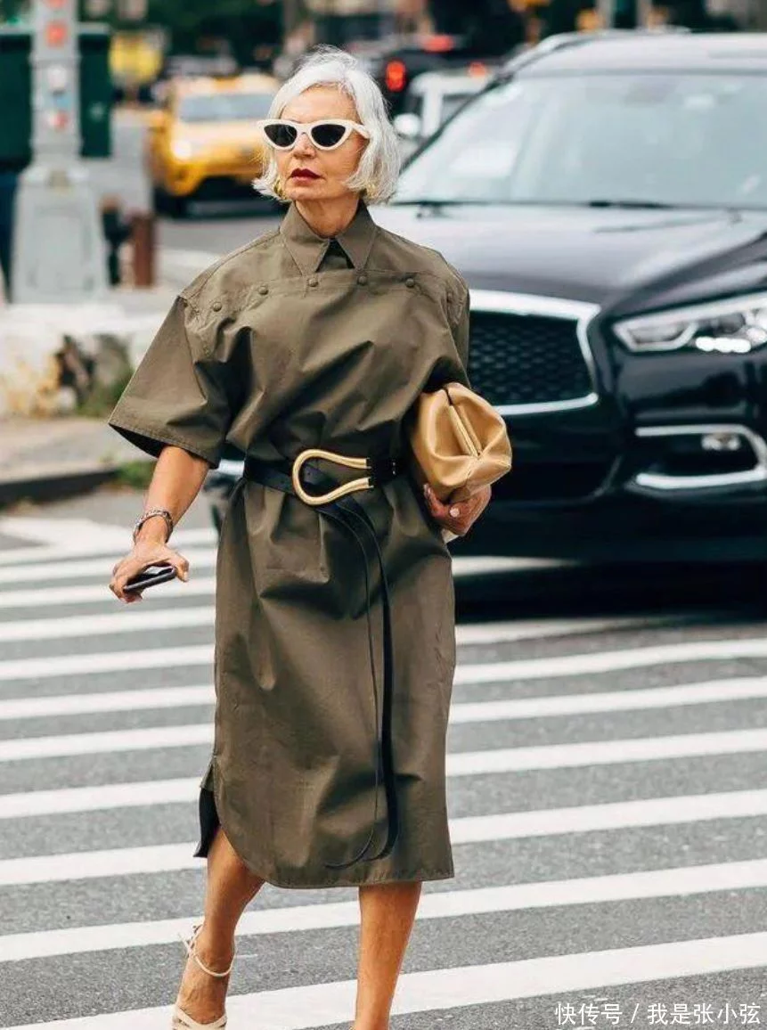 56岁的她，穿得比26岁的姑娘更洋气，忘记了年龄的时髦，更惊艳 -6park.com