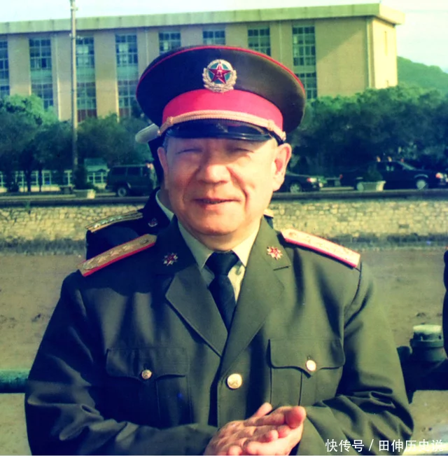 1976年，中央深夜急召迟浩田回京，迟浩田：就看接我的是什么车了 -6park.com