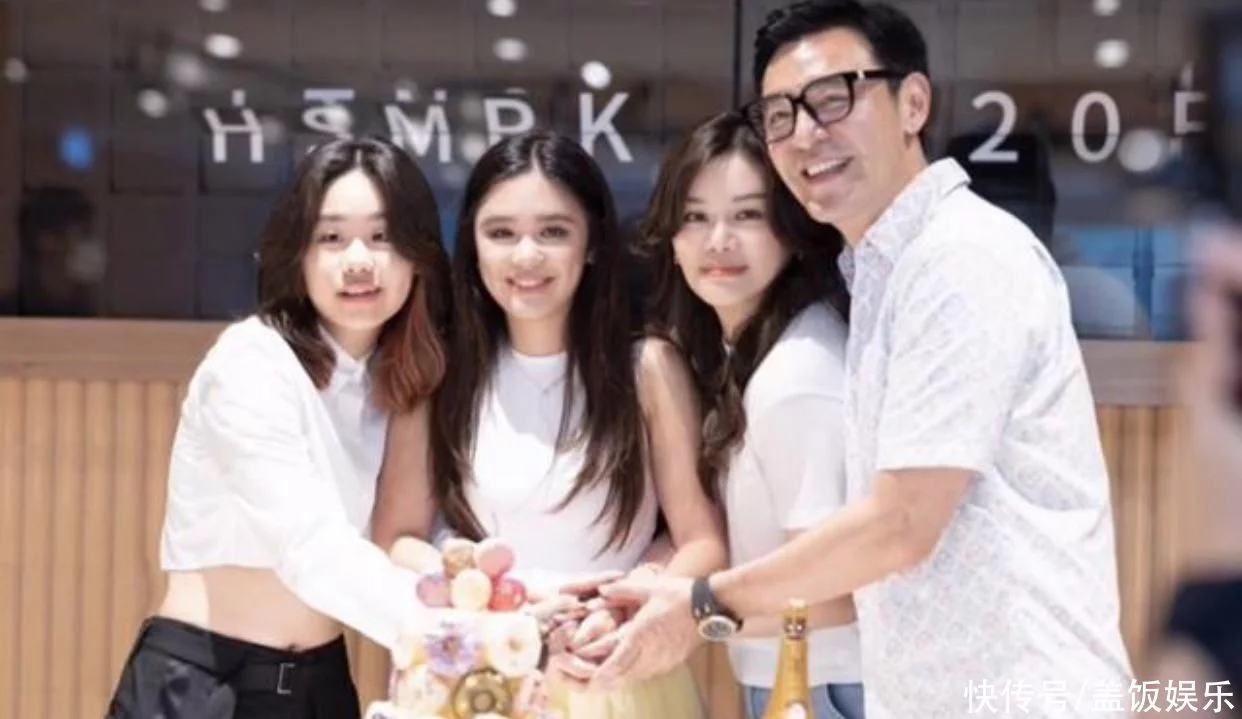 钟镇涛18岁女儿考上英国名校！疑不忍分别未露面，富婆妻子险哭昏 -6parkbbs.com