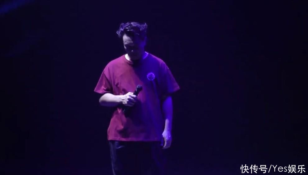 Eason陈奕迅「Fear and Dreams」 演唱会第15场 选唱《陀飞轮》掌声欢呼声震憾全场 - 360娱乐，你开心就好